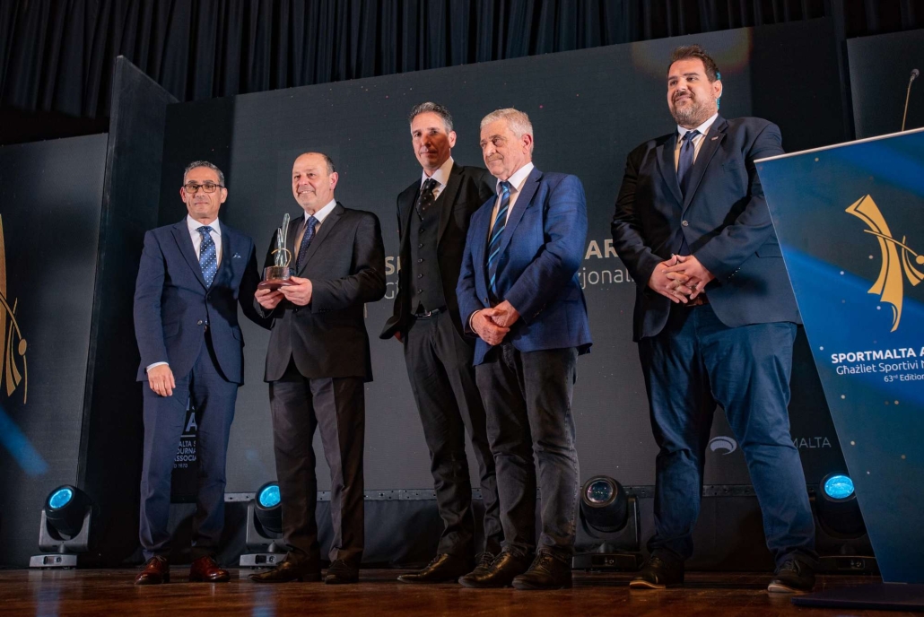 Ο Μικαέλο Παπαδάκης εκπροσώπησε την Κύπρο στις Ετήσιες Βραβεύσεις των ...